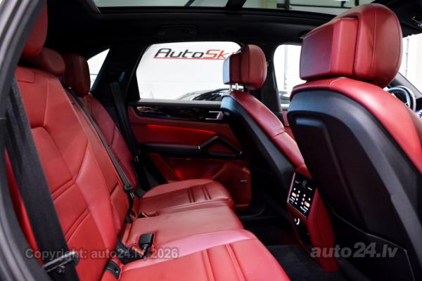 Black Porsche Cayenne 2018 in Tallinn, with an engine capacity of 2.90 L and mileage of 63 thousand km for 54500 €, photo 11 on AUTOMOTO.COM.LV