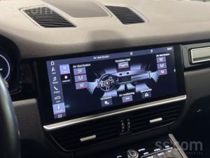 Черный Порше Каен 2018 в Рига, объемом двигателя 2.90 л и пробегом 128 тыс. км за 45990 €, фото 23 на AUTOMOTO.COM.LV