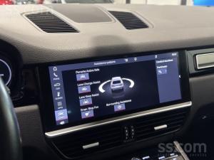 Черный Порше Каен 2018 в Рига, объемом двигателя 2.90 л и пробегом 128 тыс. км за 45990 €, фото 24 на AUTOMOTO.COM.LV