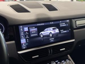 Черный Порше Каен 2018 в Рига, объемом двигателя 2.90 л и пробегом 128 тыс. км за 45990 €, фото 21 на AUTOMOTO.COM.LV