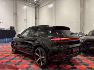 Black Porsche Cayenne 2019 in Vilnius, with an engine capacity of 3.00 L and mileage of 182 thousand km for 49900 €, photo 6 on AUTOMOTO.COM.LV