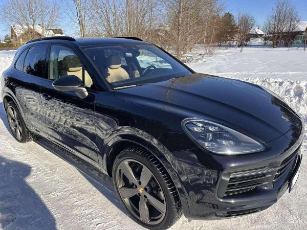 Melns Porsche Cayenne 2019 Klaipėda, ar dzinēja tilpumu 2.90 L un nobraukumu 112 tūkst. km par 46000 €, foto 10 vietnē AUTOMOTO.COM.LV