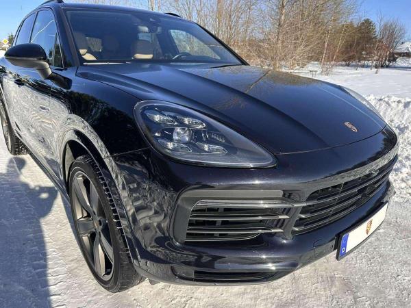 Black Porsche Cayenne 2019 in Klaipeda, with an engine capacity of 2.90 L and mileage of 112 thousand km for 46000 €, photo 11 on AUTOMOTO.COM.LV