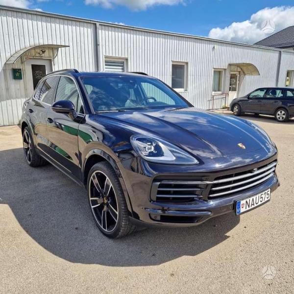 Melns Porsche Cayenne 2019 Tauragė, ar dzinēja tilpumu 3.00 L un nobraukumu 8 tūkst. km par 54000 €, foto 1 vietnē AUTOMOTO.COM.LV