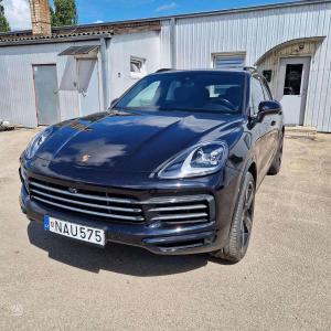 Melns Porsche Cayenne 2019 Tauragė, ar dzinēja tilpumu 3.00 L un nobraukumu 8 tūkst. km par 54000 €, foto 2 vietnē AUTOMOTO.COM.LV