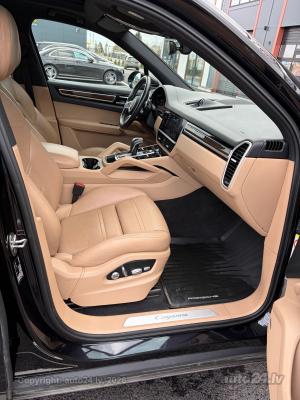 Melns Porsche Cayenne 2019 Tallina, ar dzinēja tilpumu 3.00 L un nobraukumu 187 tūkst. km par 43000 €, foto 9 vietnē AUTOMOTO.COM.LV