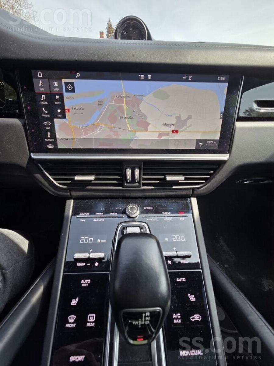 Black Porsche Cayenne 2019 in Riga, with an engine capacity of 3.00 L and mileage of 177 thousand km for 43000 €, photo 8 on AUTOMOTO.COM.LV