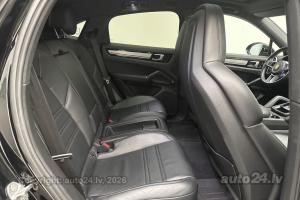 Black Porsche Cayenne 2019 in Tallinn, with an engine capacity of 3.00 L and mileage of 65 thousand km for 64900 €, photo 8 on AUTOMOTO.COM.LV