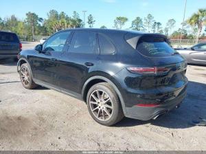 Black Porsche Cayenne 2019 in Kaunas, with an engine capacity of 3.00 L and mileage of 104 thousand km for 17500 €, photo 8 on AUTOMOTO.COM.LV