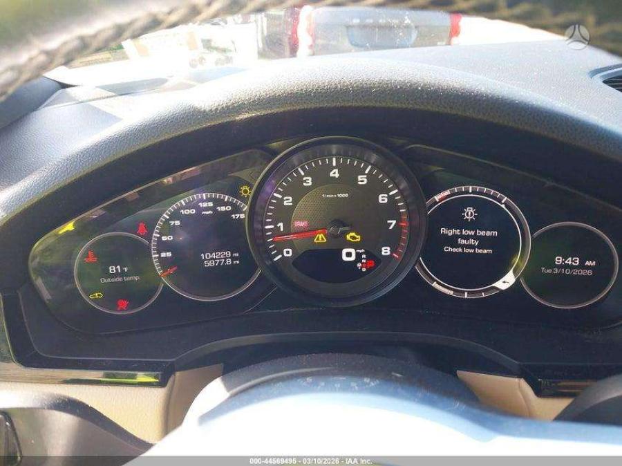 Black Porsche Cayenne 2019 in Kaunas, with an engine capacity of 3.00 L and mileage of 104 thousand km for 17500 €, photo 9 on AUTOMOTO.COM.LV