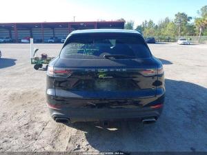 Black Porsche Cayenne 2019 in Kaunas, with an engine capacity of 3.00 L and mileage of 104 thousand km for 17500 €, photo 16 on AUTOMOTO.COM.LV