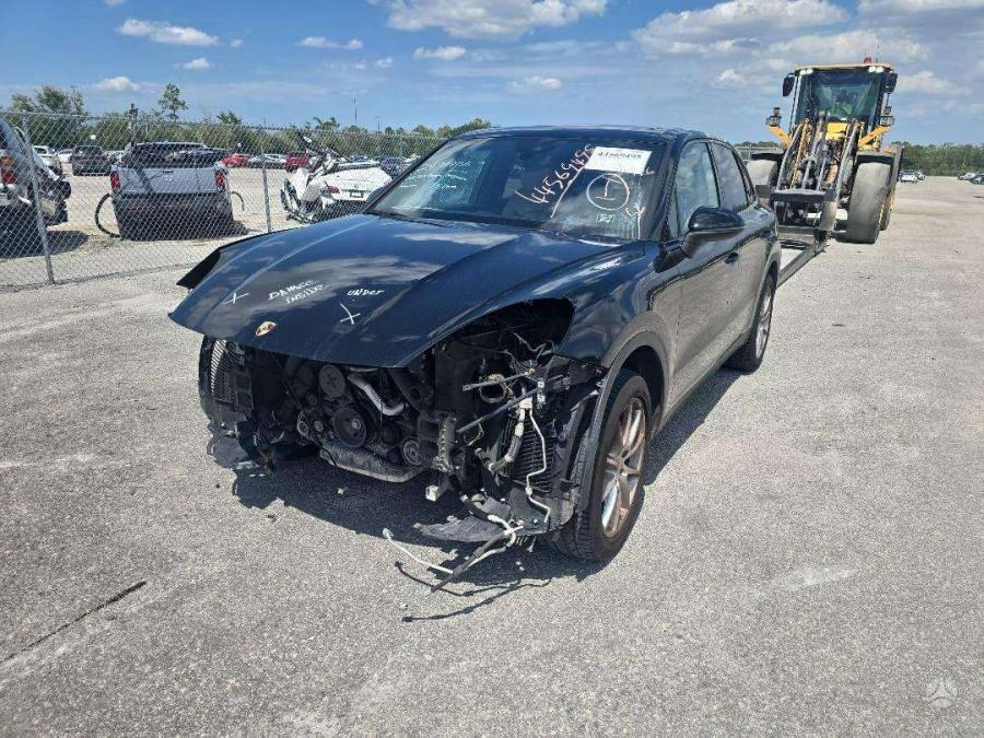 Black Porsche Cayenne 2019 in Kaunas, with an engine capacity of 3.00 L and mileage of 104 thousand km for 17500 €, photo 21 on AUTOMOTO.COM.LV