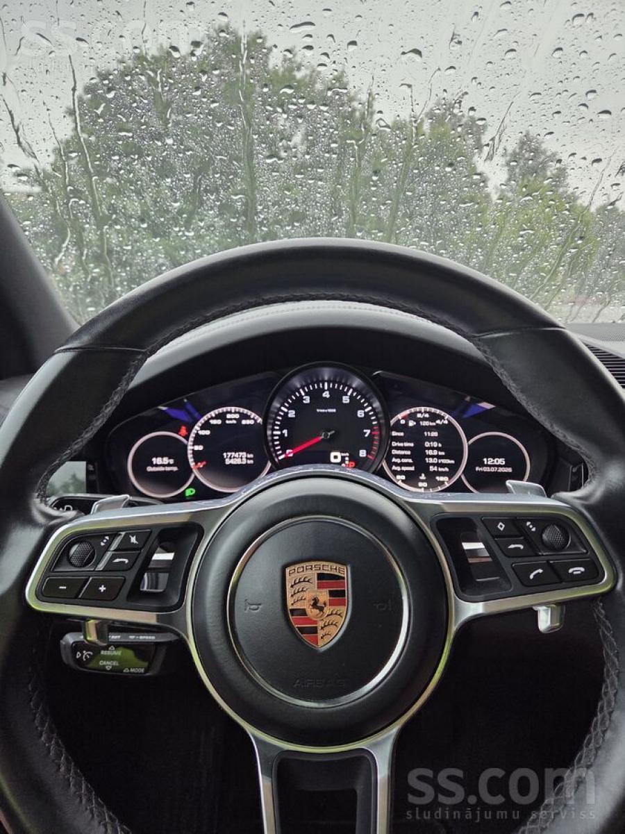 Melns Porsche Cayenne 2019 Rīga, ar dzinēja tilpumu 3.00 L un nobraukumu 178 tūkst. km par 40000 €, foto 7 vietnē AUTOMOTO.COM.LV