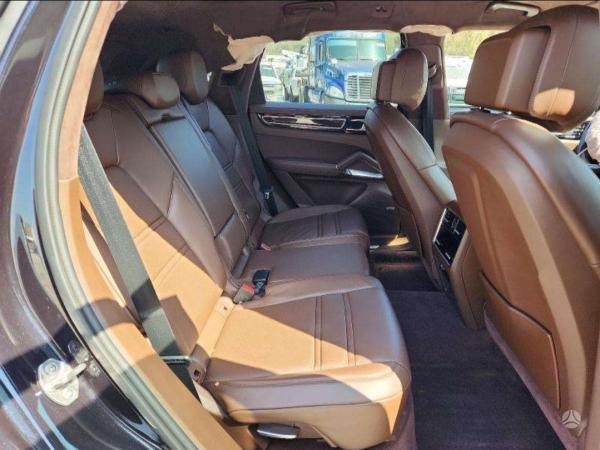 Melns Porsche Cayenne 2019 Kauņa, ar dzinēja tilpumu 4.00 L un nobraukumu 20 tūkst. km par 30000 €, foto 9 vietnē AUTOMOTO.COM.LV