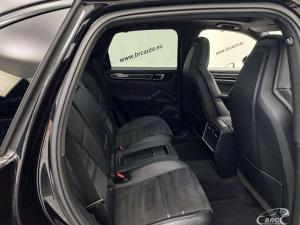Melns Porsche Cayenne 2019 Viļņa, ar dzinēja tilpumu 3.00 L un nobraukumu 178 tūkst. km par 52500 €, foto 15 vietnē AUTOMOTO.COM.LV