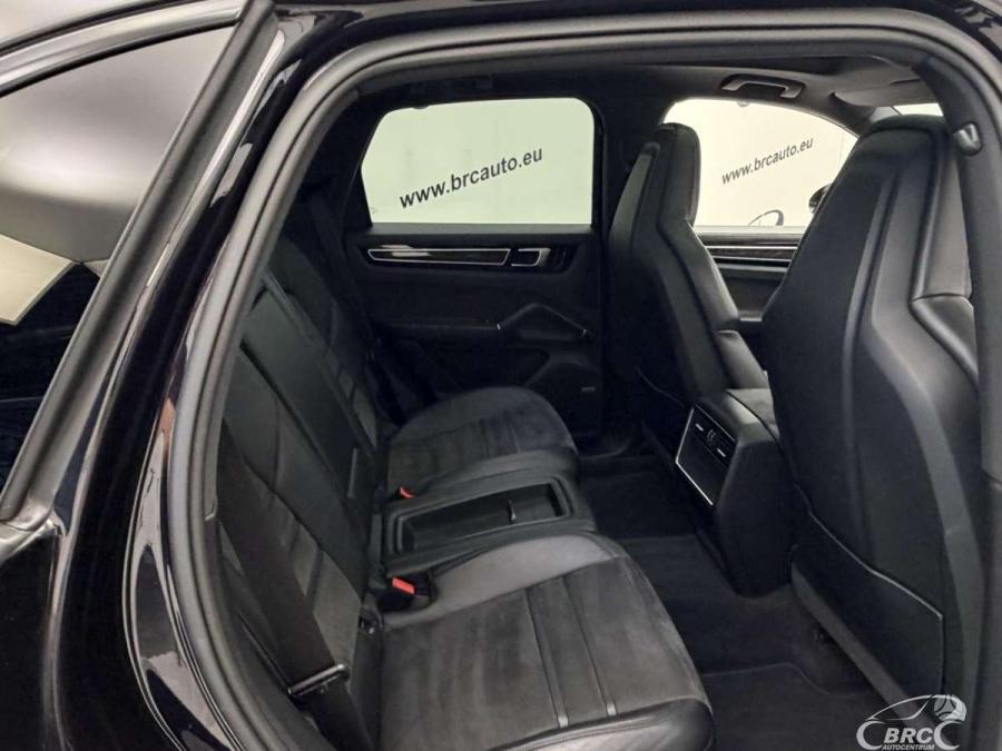 Melns Porsche Cayenne 2019 Viļņa, ar dzinēja tilpumu 3.00 L un nobraukumu 178 tūkst. km par 52500 €, foto 15 vietnē AUTOMOTO.COM.LV
