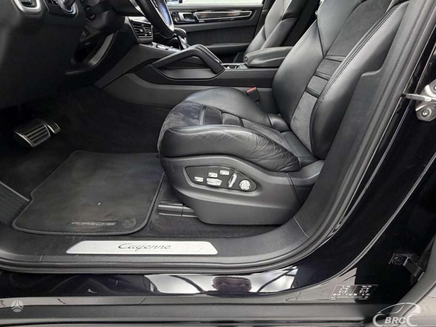 Melns Porsche Cayenne 2019 Viļņa, ar dzinēja tilpumu 3.00 L un nobraukumu 178 tūkst. km par 52500 €, foto 26 vietnē AUTOMOTO.COM.LV