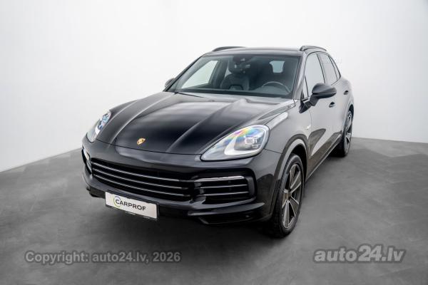 Melns Porsche Cayenne 2019 Tallina, ar dzinēja tilpumu 3.00 L un nobraukumu 160 tūkst. km par 39899 €, foto 1 vietnē AUTOMOTO.COM.LV