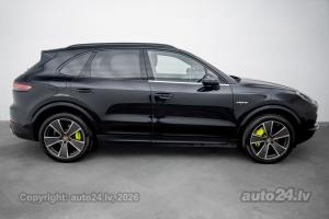 Melns Porsche Cayenne 2019 Tallina, ar dzinēja tilpumu 3.00 L un nobraukumu 160 tūkst. km par 39899 €, foto 5 vietnē AUTOMOTO.COM.LV