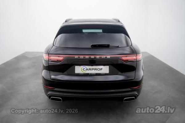 Melns Porsche Cayenne 2019 Tallina, ar dzinēja tilpumu 3.00 L un nobraukumu 160 tūkst. km par 39899 €, foto 6 vietnē AUTOMOTO.COM.LV