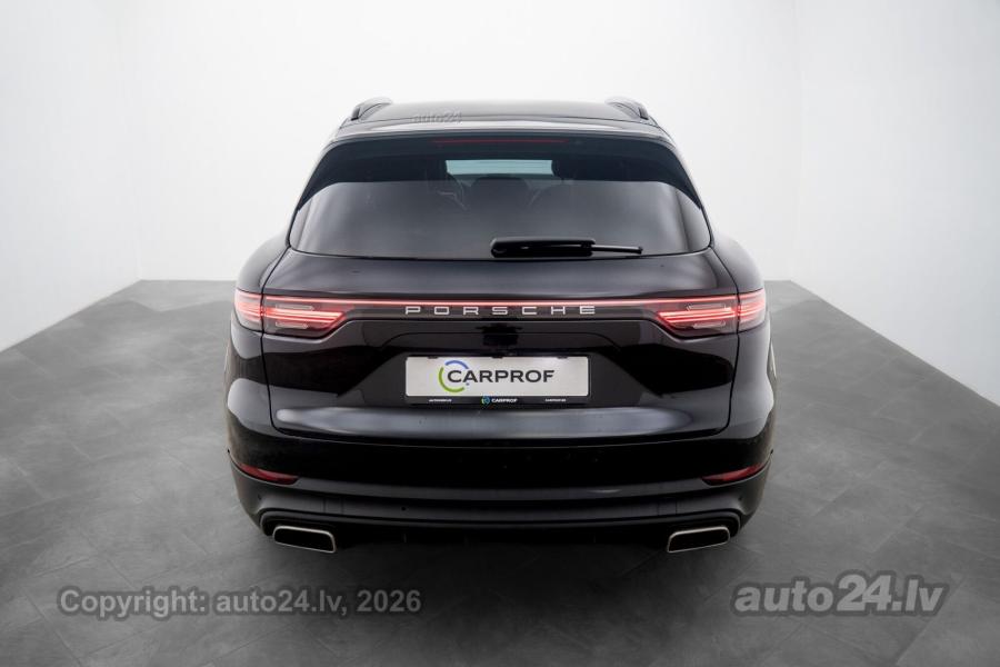 Melns Porsche Cayenne 2019 Tallina, ar dzinēja tilpumu 3.00 L un nobraukumu 160 tūkst. km par 39899 €, foto 7 vietnē AUTOMOTO.COM.LV