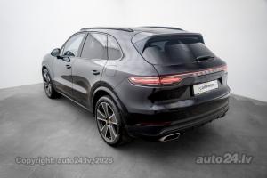 Melns Porsche Cayenne 2019 Tallina, ar dzinēja tilpumu 3.00 L un nobraukumu 160 tūkst. km par 39899 €, foto 8 vietnē AUTOMOTO.COM.LV