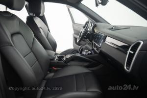 Melns Porsche Cayenne 2019 Tallina, ar dzinēja tilpumu 3.00 L un nobraukumu 160 tūkst. km par 39899 €, foto 13 vietnē AUTOMOTO.COM.LV