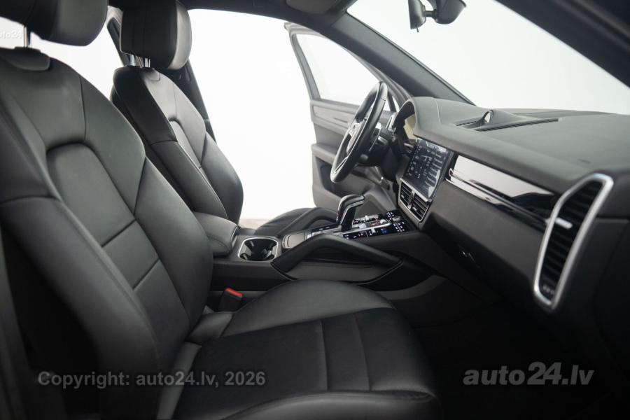 Melns Porsche Cayenne 2019 Tallina, ar dzinēja tilpumu 3.00 L un nobraukumu 160 tūkst. km par 39899 €, foto 13 vietnē AUTOMOTO.COM.LV