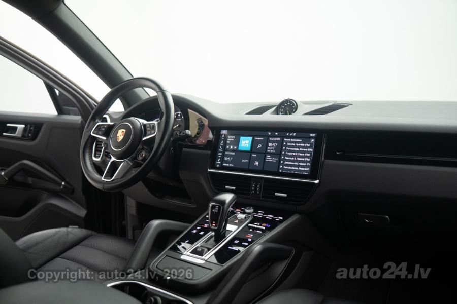 Melns Porsche Cayenne 2019 Tallina, ar dzinēja tilpumu 3.00 L un nobraukumu 160 tūkst. km par 39899 €, foto 14 vietnē AUTOMOTO.COM.LV