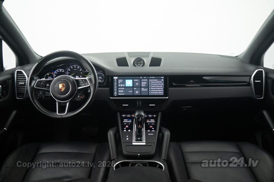 Melns Porsche Cayenne 2019 Tallina, ar dzinēja tilpumu 3.00 L un nobraukumu 160 tūkst. km par 39899 €, foto 15 vietnē AUTOMOTO.COM.LV