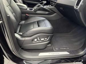 Melns Porsche Cayenne 2019 Viļņa, ar dzinēja tilpumu 3.00 L un nobraukumu 85 tūkst. km par 39000 €, foto 8 vietnē AUTOMOTO.COM.LV