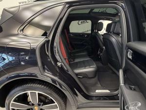 Melns Porsche Cayenne 2019 Viļņa, ar dzinēja tilpumu 3.00 L un nobraukumu 85 tūkst. km par 39000 €, foto 13 vietnē AUTOMOTO.COM.LV