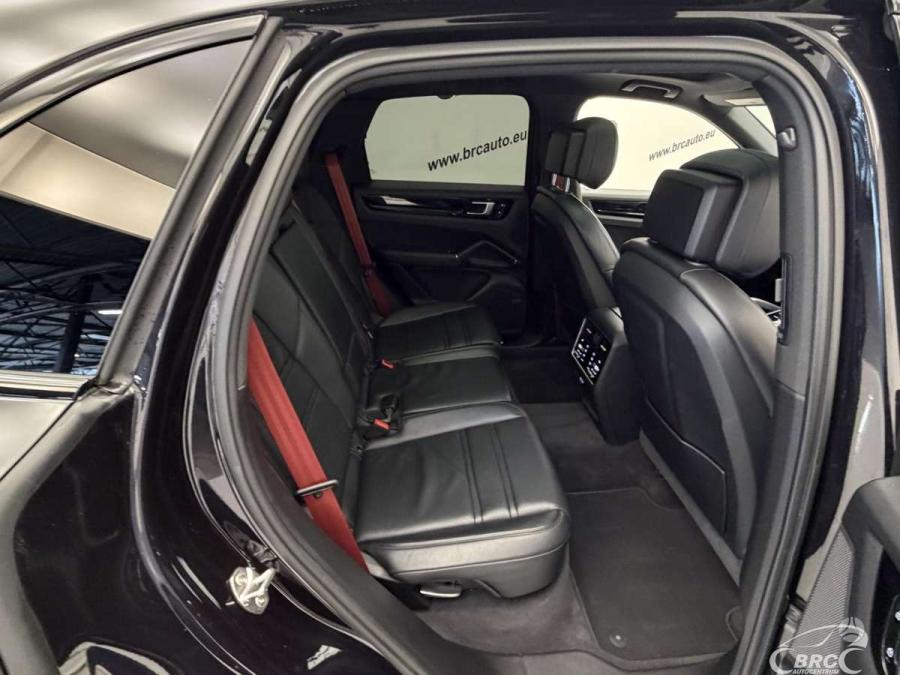 Melns Porsche Cayenne 2019 Viļņa, ar dzinēja tilpumu 3.00 L un nobraukumu 85 tūkst. km par 39000 €, foto 14 vietnē AUTOMOTO.COM.LV