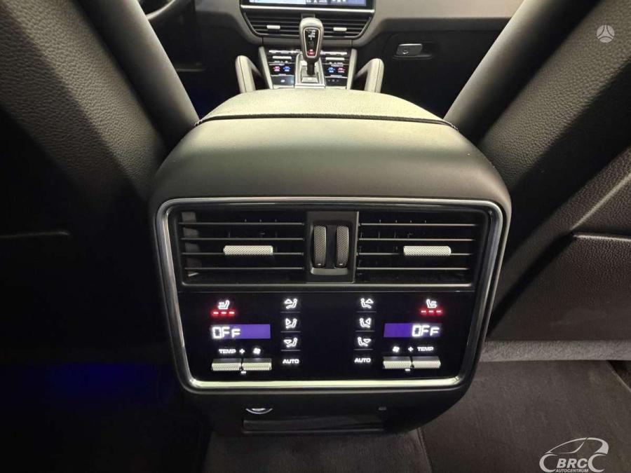 Melns Porsche Cayenne 2019 Viļņa, ar dzinēja tilpumu 3.00 L un nobraukumu 85 tūkst. km par 39000 €, foto 17 vietnē AUTOMOTO.COM.LV