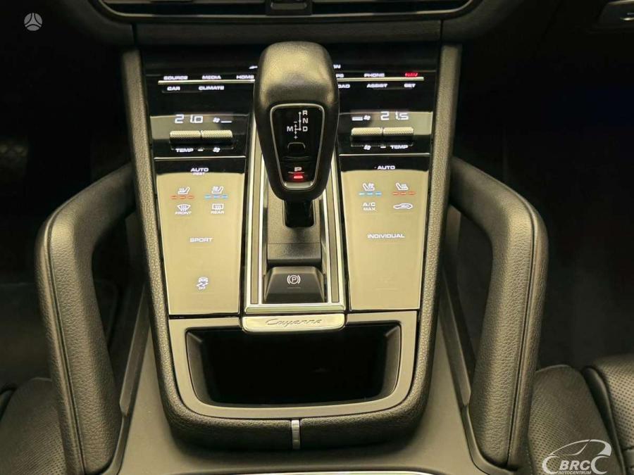Melns Porsche Cayenne 2019 Viļņa, ar dzinēja tilpumu 3.00 L un nobraukumu 85 tūkst. km par 39000 €, foto 21 vietnē AUTOMOTO.COM.LV