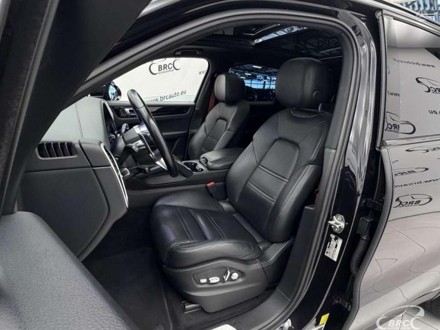 Melns Porsche Cayenne 2019 Viļņa, ar dzinēja tilpumu 3.00 L un nobraukumu 85 tūkst. km par 39000 €, foto 27 vietnē AUTOMOTO.COM.LV