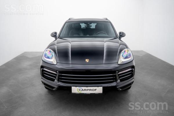 Black Porsche Cayenne 2019 in Tallinn, with an engine capacity of 3.00 L and mileage of 160 thousand km for 39899 €, photo 2 on AUTOMOTO.COM.LV