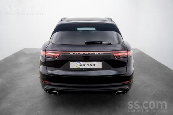 Black Porsche Cayenne 2019 in Tallinn, with an engine capacity of 3.00 L and mileage of 160 thousand km for 39899 €, photo 6 on AUTOMOTO.COM.LV