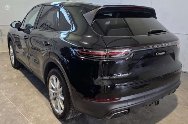 Melns Porsche Cayenne 2019 Kauņa, ar dzinēja tilpumu 3.00 L un nobraukumu 160 tūkst. km par 26000 €, foto 3 vietnē AUTOMOTO.COM.LV