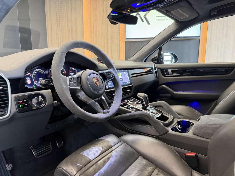 Melns Porsche Cayenne 2019 Kauņa, ar dzinēja tilpumu 2.89 L un nobraukumu 90 tūkst. km par 47990 €, foto 12 vietnē AUTOMOTO.COM.LV
