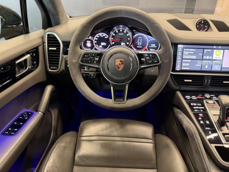 Melns Porsche Cayenne 2019 Kauņa, ar dzinēja tilpumu 2.89 L un nobraukumu 90 tūkst. km par 47990 €, foto 14 vietnē AUTOMOTO.COM.LV