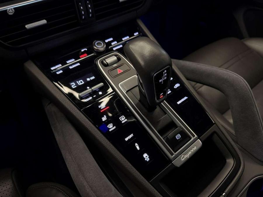 Melns Porsche Cayenne 2019 Kauņa, ar dzinēja tilpumu 2.89 L un nobraukumu 90 tūkst. km par 47990 €, foto 19 vietnē AUTOMOTO.COM.LV