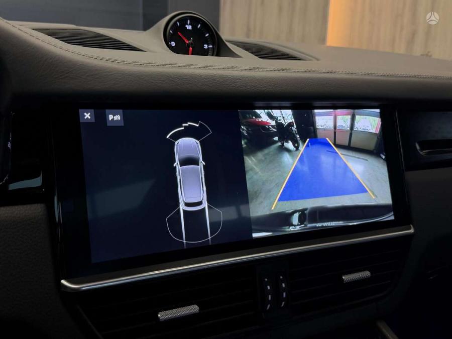 Melns Porsche Cayenne 2019 Kauņa, ar dzinēja tilpumu 2.89 L un nobraukumu 90 tūkst. km par 47990 €, foto 33 vietnē AUTOMOTO.COM.LV
