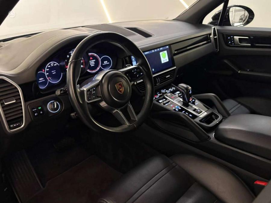Melns Porsche Cayenne 2019 Marijampole, ar dzinēja tilpumu 3.00 L un nobraukumu 95 tūkst. km par 39999 €, foto 3 vietnē AUTOMOTO.COM.LV