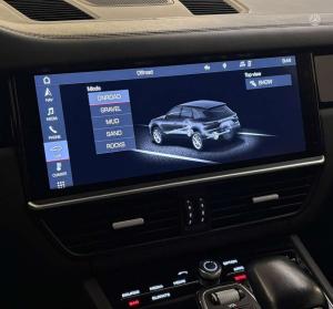 Melns Porsche Cayenne 2019 Marijampole, ar dzinēja tilpumu 3.00 L un nobraukumu 95 tūkst. km par 39999 €, foto 8 vietnē AUTOMOTO.COM.LV