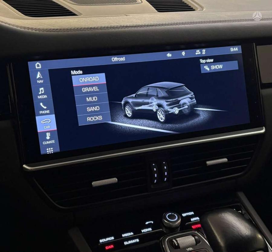 Melns Porsche Cayenne 2019 Marijampole, ar dzinēja tilpumu 3.00 L un nobraukumu 95 tūkst. km par 39999 €, foto 8 vietnē AUTOMOTO.COM.LV