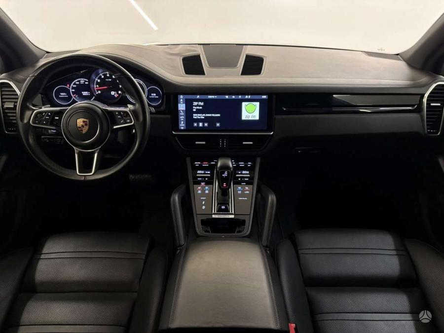 Melns Porsche Cayenne 2019 Marijampole, ar dzinēja tilpumu 3.00 L un nobraukumu 95 tūkst. km par 39999 €, foto 18 vietnē AUTOMOTO.COM.LV