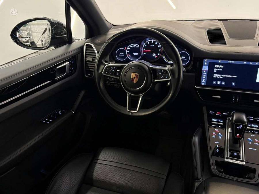 Melns Porsche Cayenne 2019 Marijampole, ar dzinēja tilpumu 3.00 L un nobraukumu 95 tūkst. km par 39999 €, foto 19 vietnē AUTOMOTO.COM.LV