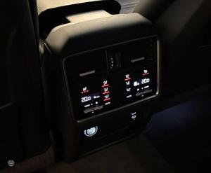 Melns Porsche Cayenne 2019 Marijampole, ar dzinēja tilpumu 3.00 L un nobraukumu 95 tūkst. km par 39999 €, foto 26 vietnē AUTOMOTO.COM.LV