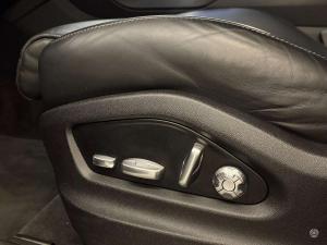 Melns Porsche Cayenne 2019 Marijampole, ar dzinēja tilpumu 3.00 L un nobraukumu 95 tūkst. km par 39999 €, foto 33 vietnē AUTOMOTO.COM.LV